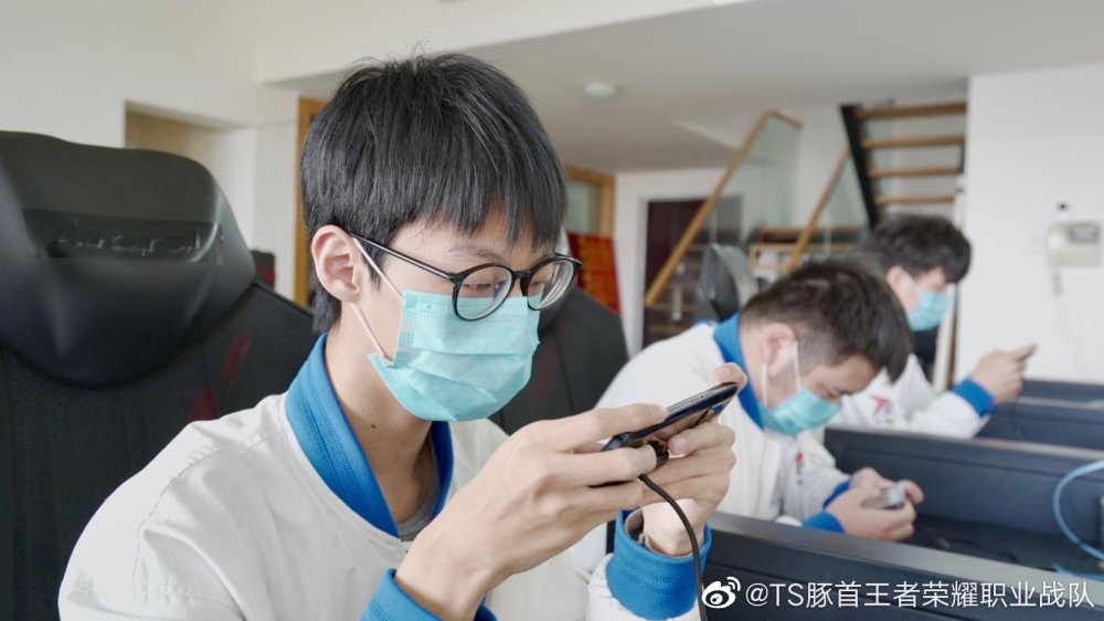 TS暖阳、阿豆、凯凯均是QG所需的人才，倘若QG接手，是否一箭双雕？