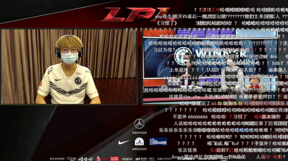 theshy剑魔离谱1V2 赛后采访小乐言习惯了：不意外！