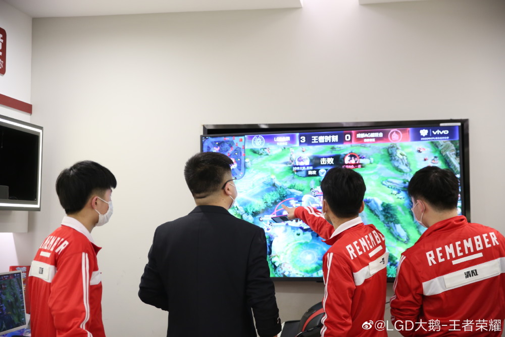 LGD3-1YTG：老干爹绝非“三板斧”那么简单，已开始为季后赛做准备