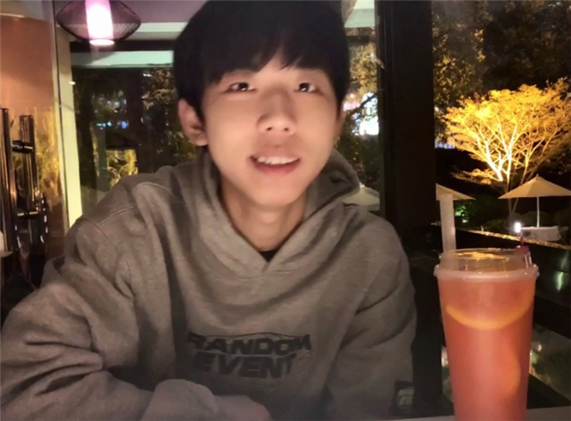 知名RNG选手陷入两难，去虎牙可能赔4000万，不去就是五千万