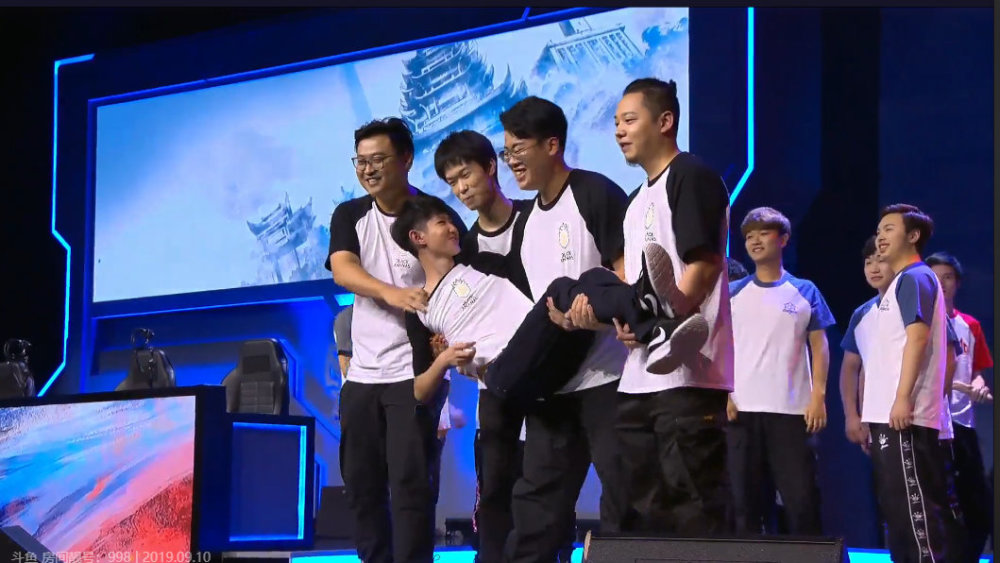 QG770的个人数据很“豪华”，KPL胜率高达84％，只输了11场比赛