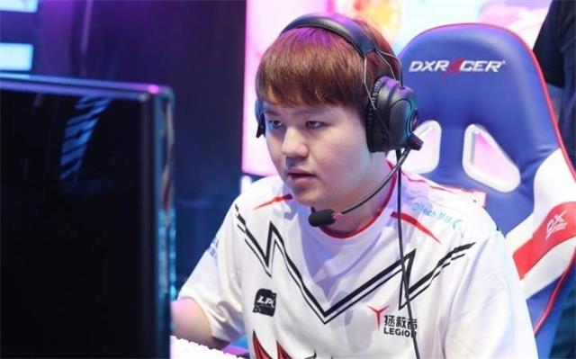 Zoom想为JDG辩解，态度却惹恼粉丝，JDG陷入公关危机