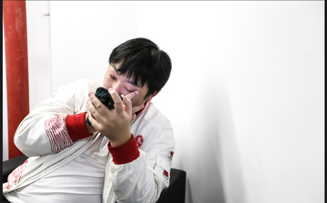 KPL：VG胜GK，寒夜七字点评，职业玩家当场痛哭