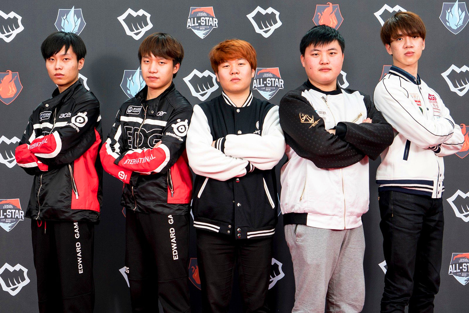 Uzi退役诸神黄昏来临，旧时代才正式落幕，LPL已进入新纪元