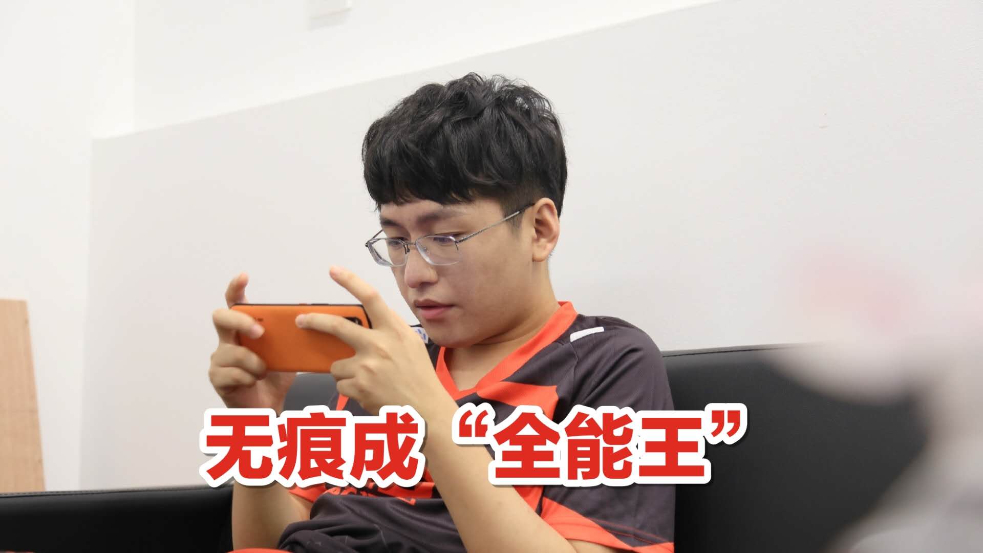 无痕成AG.Y的“全能王”，吕布输出33％承伤43％，回归AG有希望？