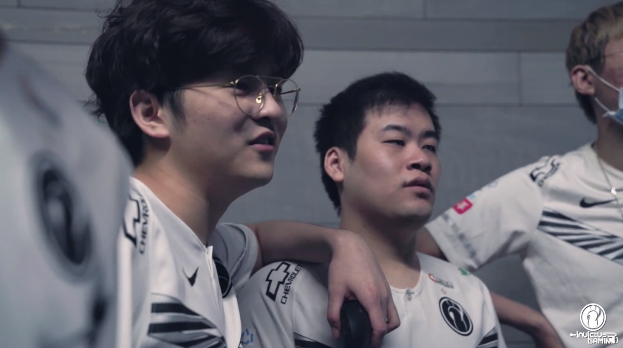 TheShy惨败后首次发声：这版本上路输赢不重要，下路打得好才能赢