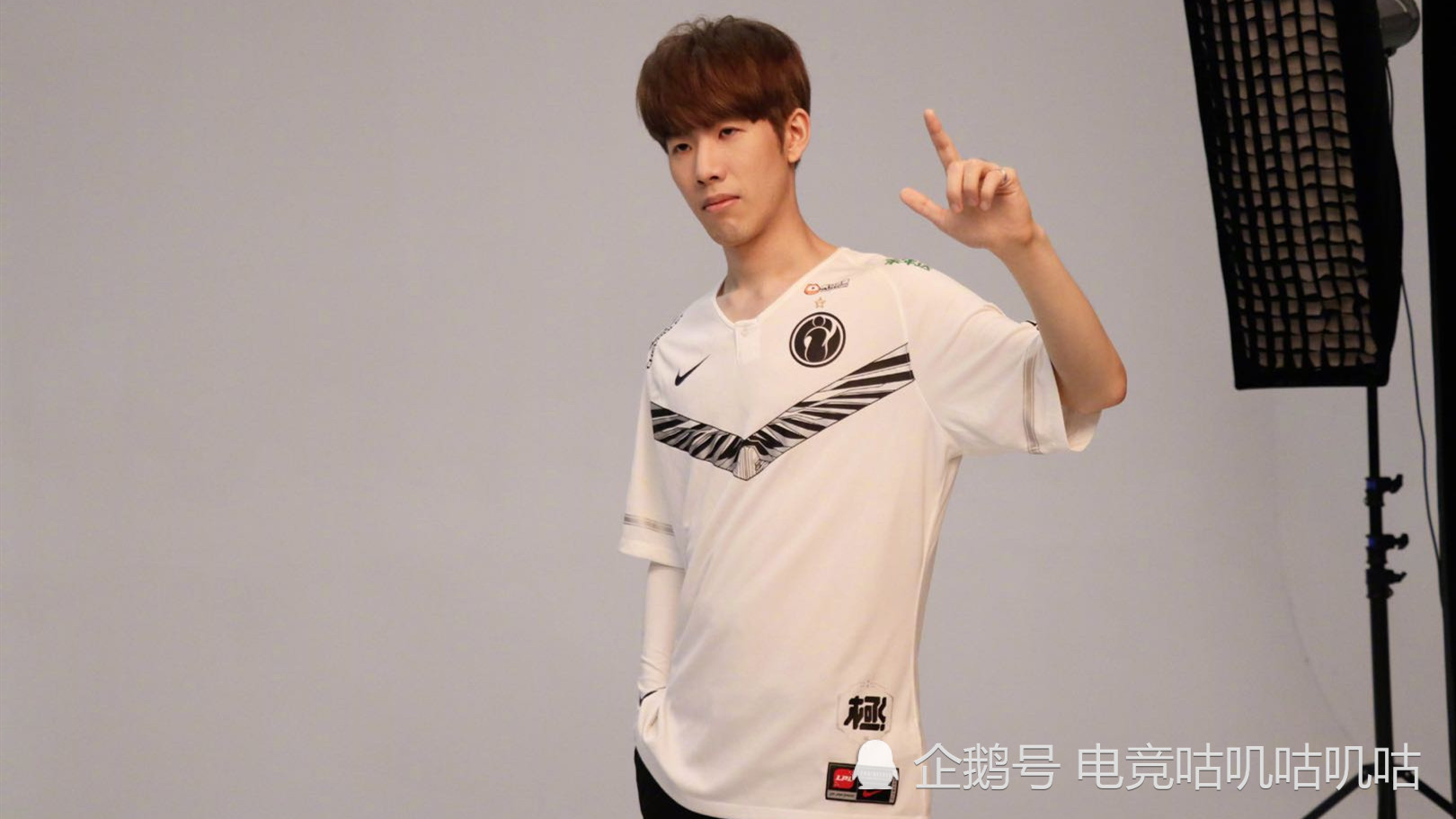 LPL：Knight收获常规赛MVP，TheShy第五次获得最佳上单