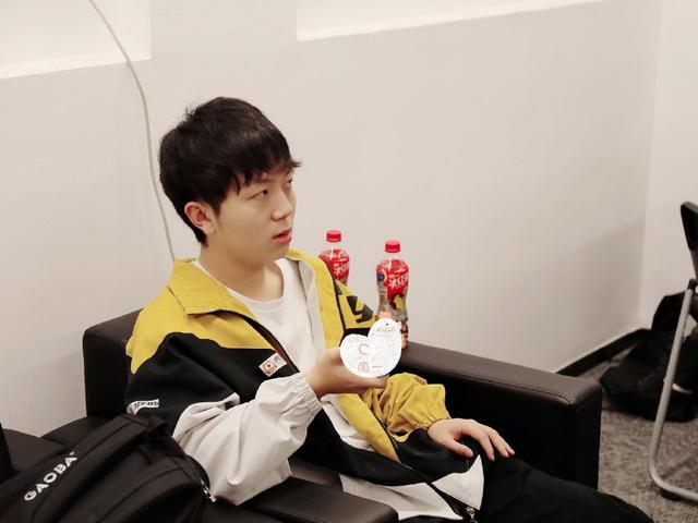 QG.giao和770双排，训练赛被妖刀换下，临阵换将，QG要坚定野核