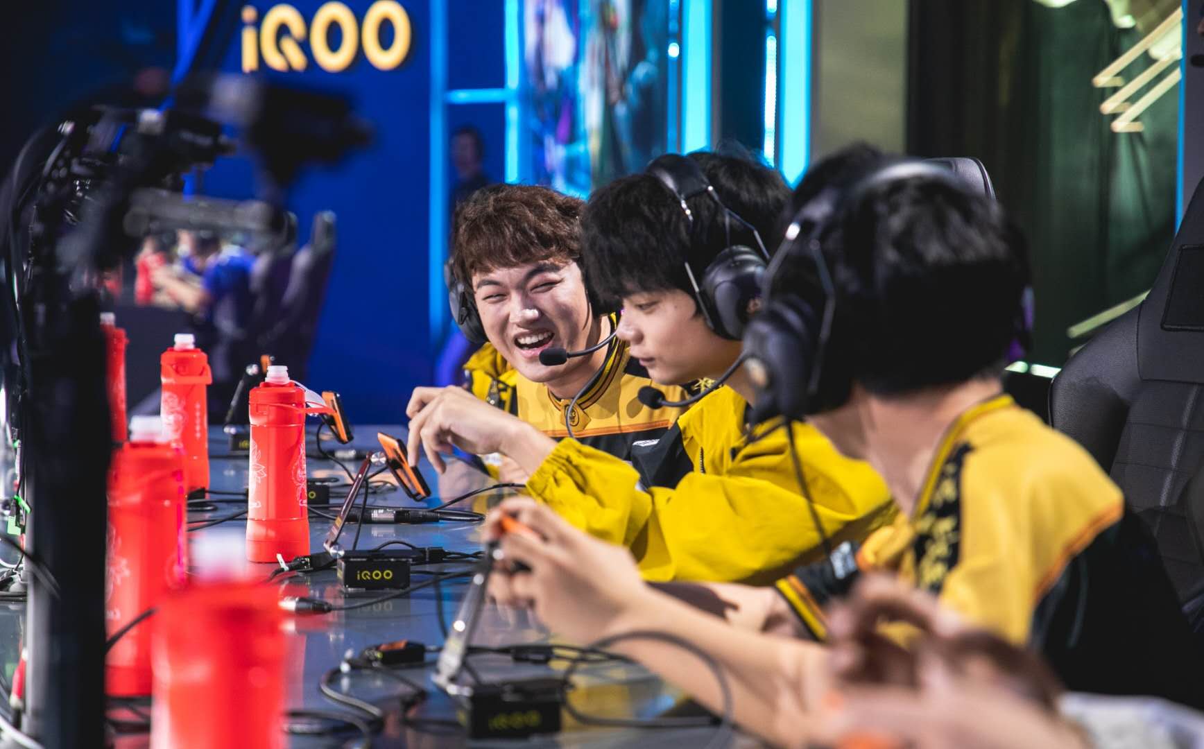 eStar输给QG是故意“演”，联手“狙击”AG淘汰？E星真没这必要！