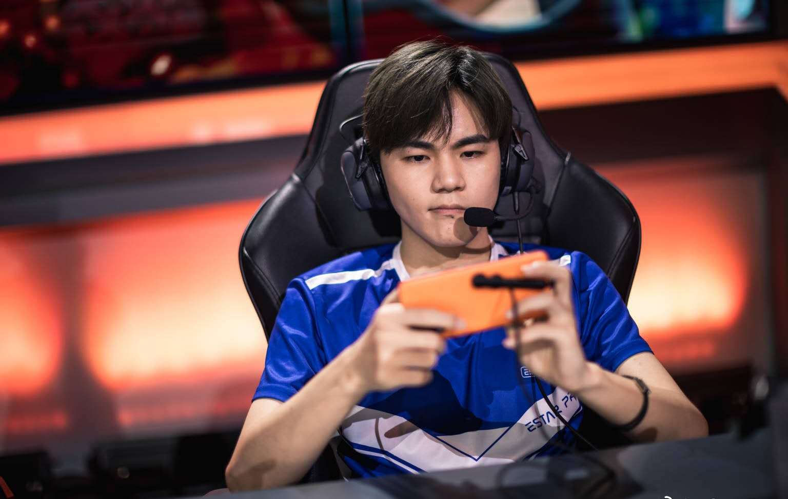 eStar输给QG是故意“演”，联手“狙击”AG淘汰？E星真没这必要！