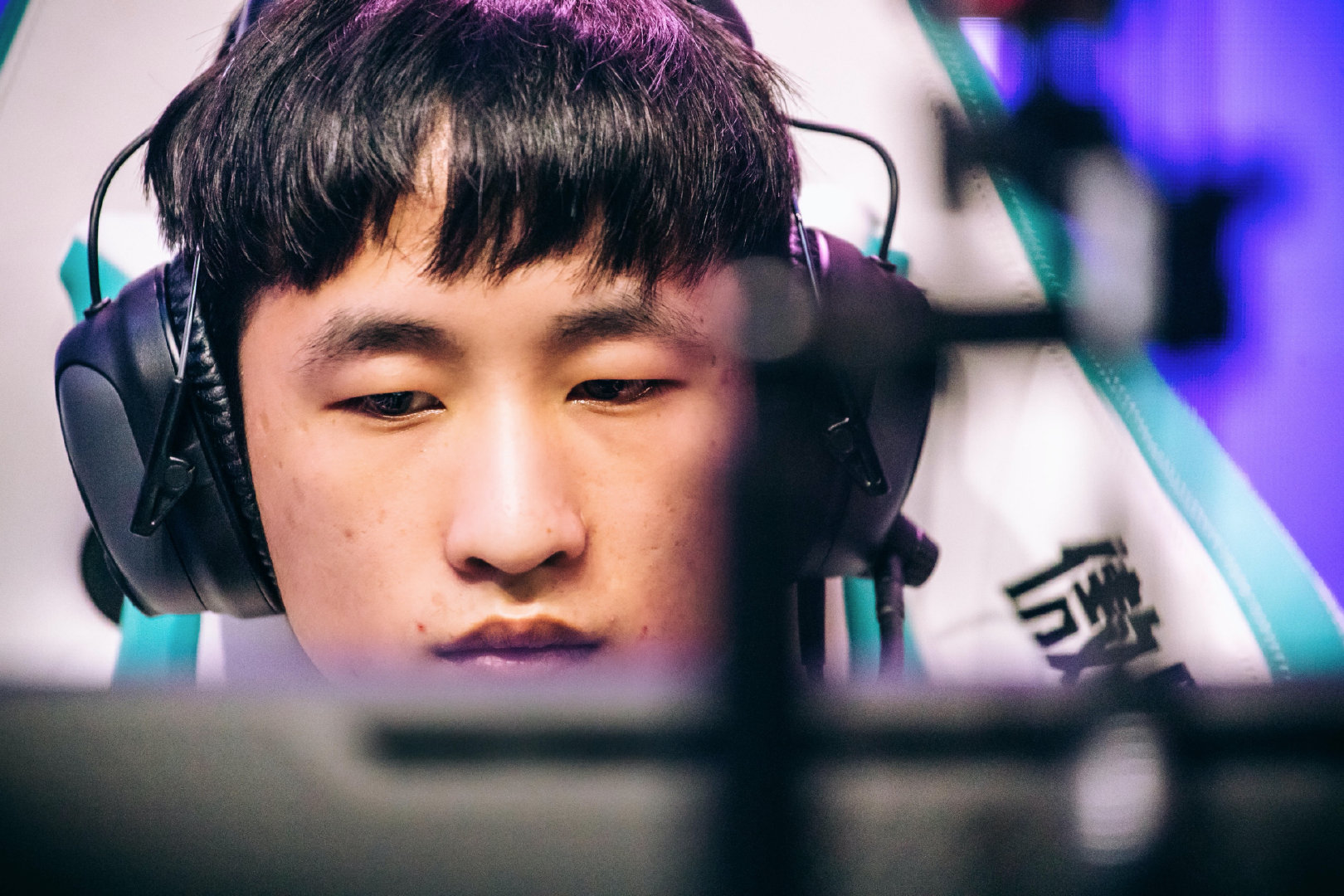 V5大战iG失利后，老外怎么说？Theshy的凯南跟疯子一样，大招无解