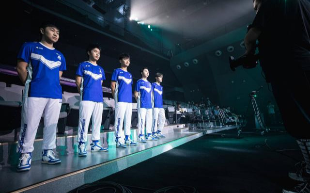 estar被AG打崩，诺言和alan却露出笑容，猫神解释：不是故意输的