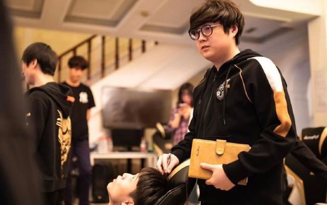 RNG主教练Mata要走了？Mata跟Deft聊天表示很快将回到韩国