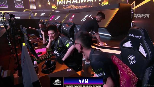 绝地求生小春晚：4AM、SMG携手杀进决赛，决赛一起舒服