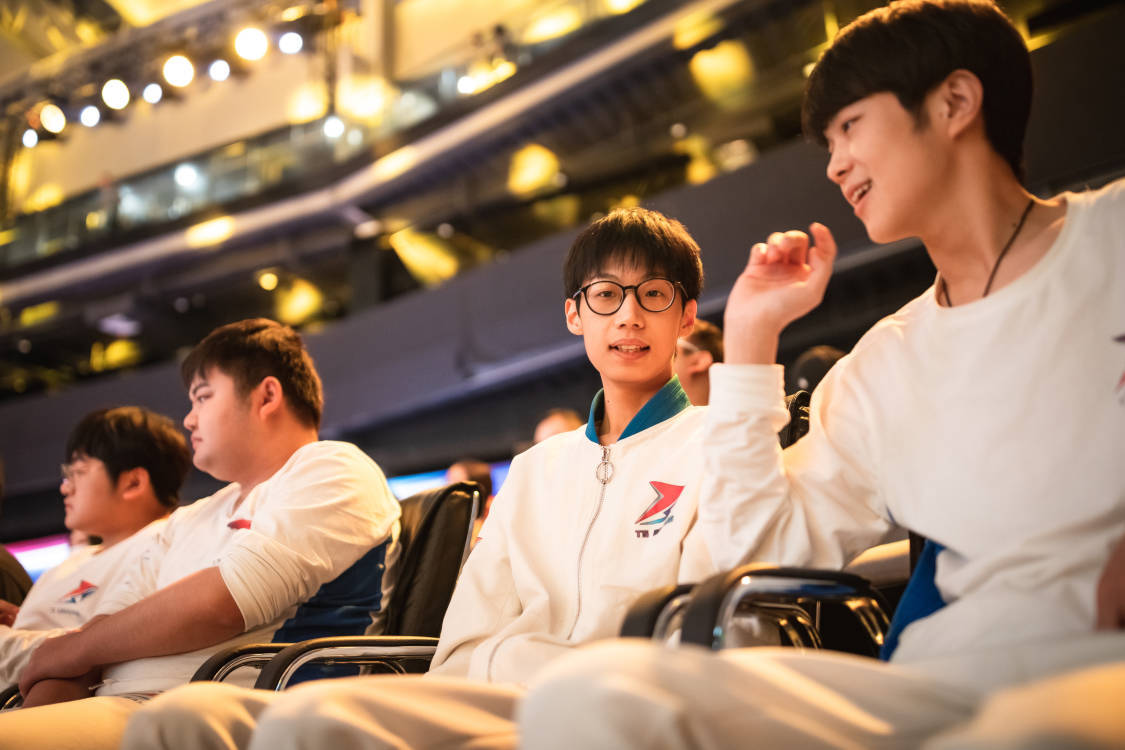 AG3：4惜败TS止步半决赛，依旧心怀荣耀，银河战舰会再度启航