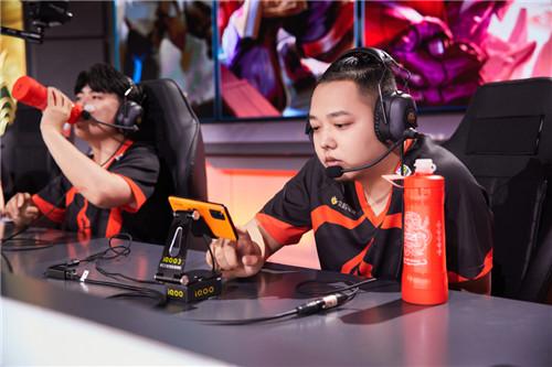 王者荣耀：YTG不值6100万？为何微博相中TS？这里面有什么名堂？