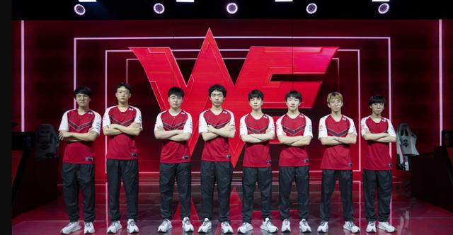 WE究竟有多穷？Jiumeng拿下最佳新秀第一反应就说询问有没有钱