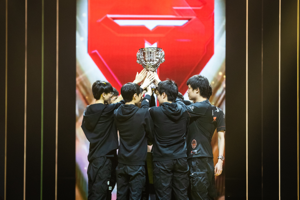 “恭迎洛神图”火了，牺牲1个小IG，成全5个LPL队伍！