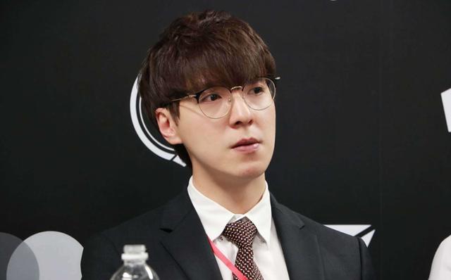 KKoma教练和VG解约，T1迎来曙光？VG在韩援这条路越走越失败