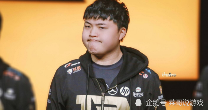 UZI号称LPL最强adc，为什么不能拿下S冠？你看他有多狂！