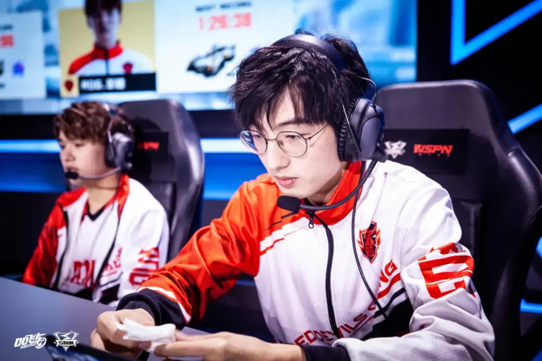 组外交战瞬息万变，RNG.M延续不败神话