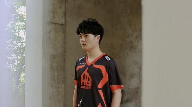 王者荣耀：kpl秋季赛开打，AG碰撞TS，首发大换血可否换来胜利？