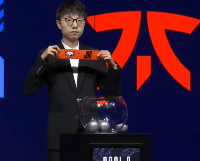 LCK教练解说评价抽签结果，看到明凯mlxg心有余悸，对上LEC有信心