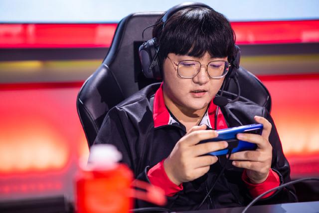 王者荣耀：WB.TS教练指挥失当，惨败于AG超玩会！理由有三