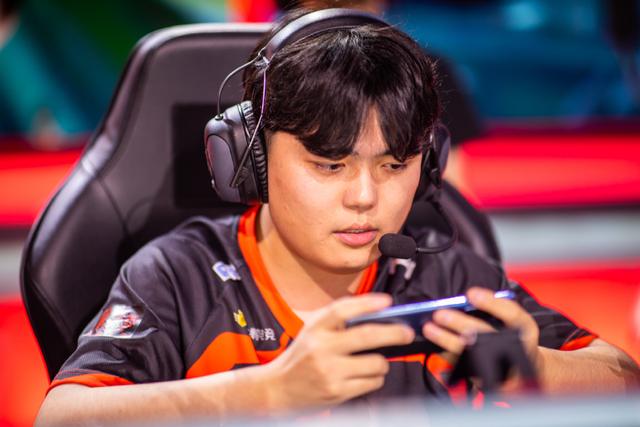 王者荣耀：WB.TS教练指挥失当，惨败于AG超玩会！理由有三