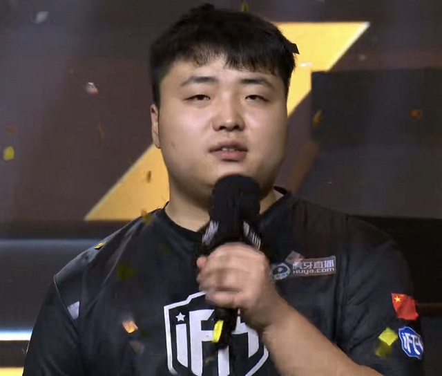 斗鱼黄金大奖赛：iFTY夺冠LongSkr拿击杀王，OMG三连鸡翻身了
