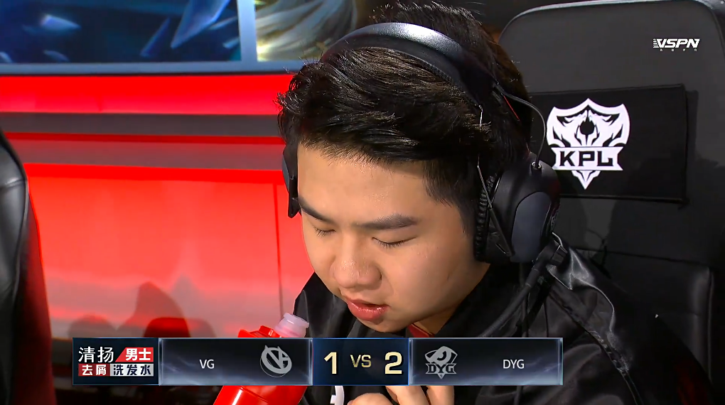 月色“草外蹲”张良成为转折点，VG被DYG“温水煮青蛙”了！