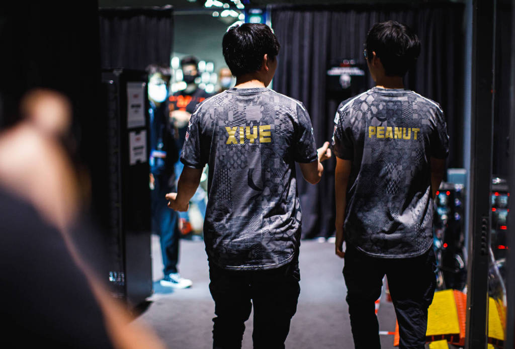 S10入围赛11场比赛，LGD惊心动魄晋级小组赛背后，还存在什么问题？