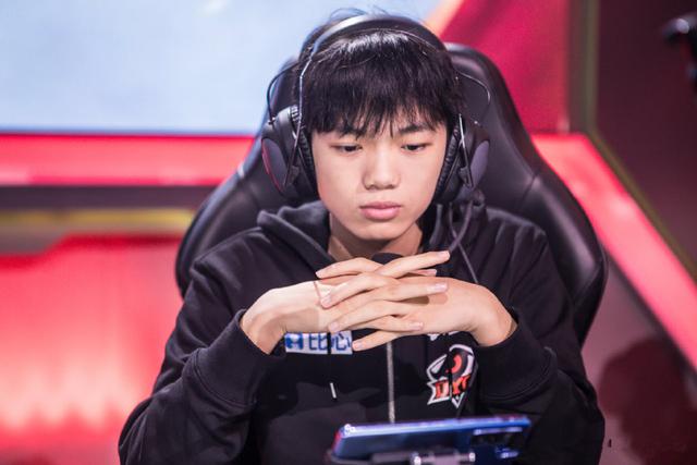 王者荣耀：DYG再度碰撞WB.TS！鹿死谁手？关键还看“暖阳”！