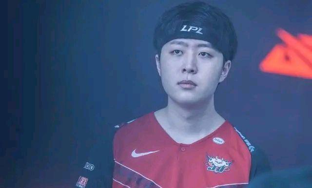 S10小组赛：JDG和LGD为LPL引援指明方向，千万不要韩援打野！