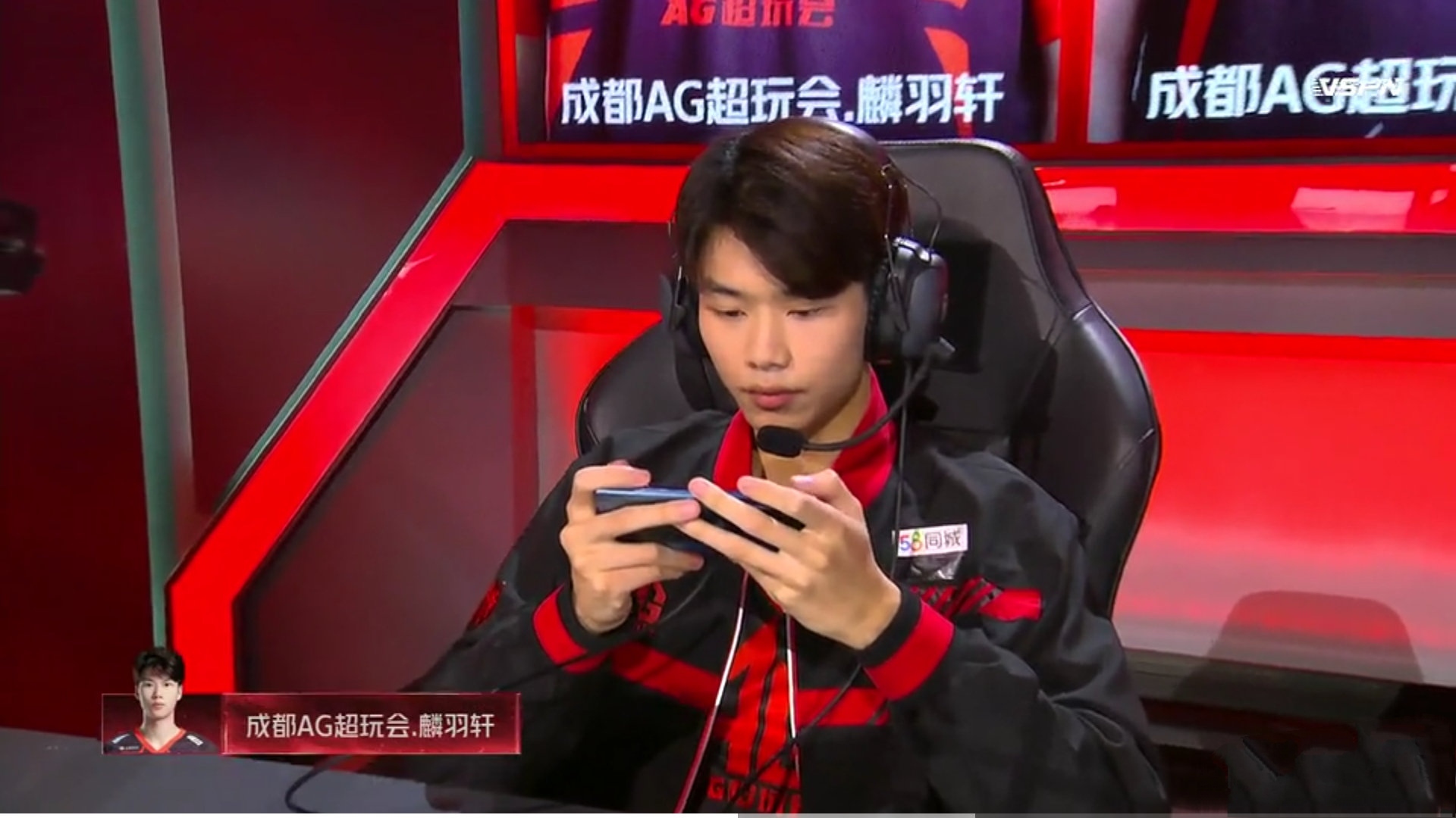 AG对阵RW月光又换首发，麟羽成月光“新宠”，知道原因后RW哭了！