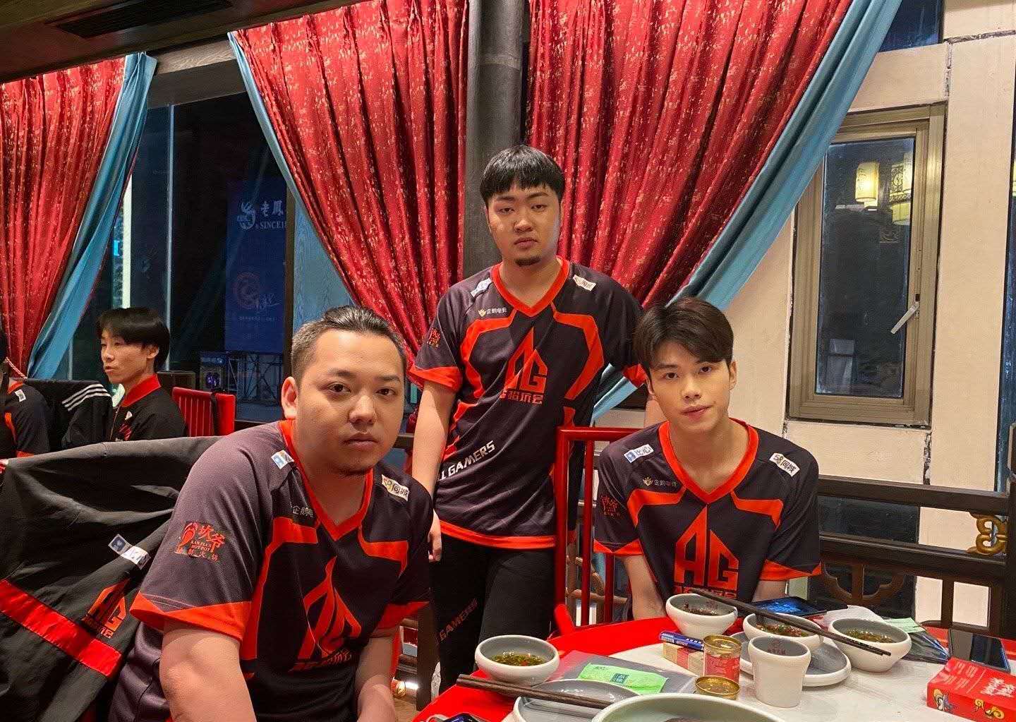 AG零封RW.侠，庆功宴为何梦泪不去，看到原因后，网友：青回！