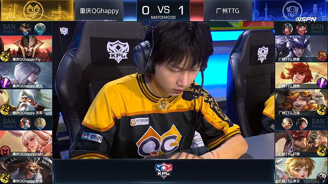 Fly蒙恬1抗4，QG击败TTG！居居：第一次见到比坦克还能抗！