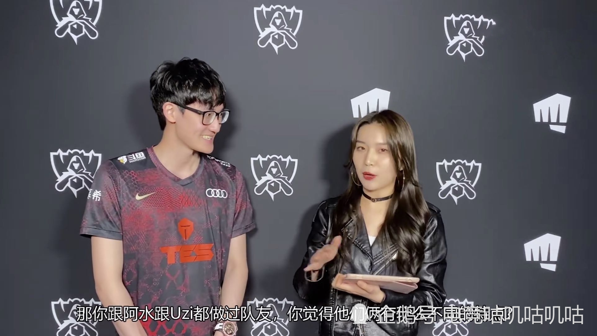 Karsa被问及阿水和Uzi的区别，展现高情商一面，用65字机智回答