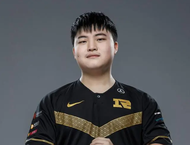 青春回来了！Uzi携手Pdd征战天刀！这波估计得“炸”！