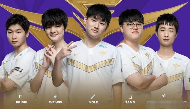 RNG和IG可以开始抢人了，V5留不住，SN三子官宣回归！