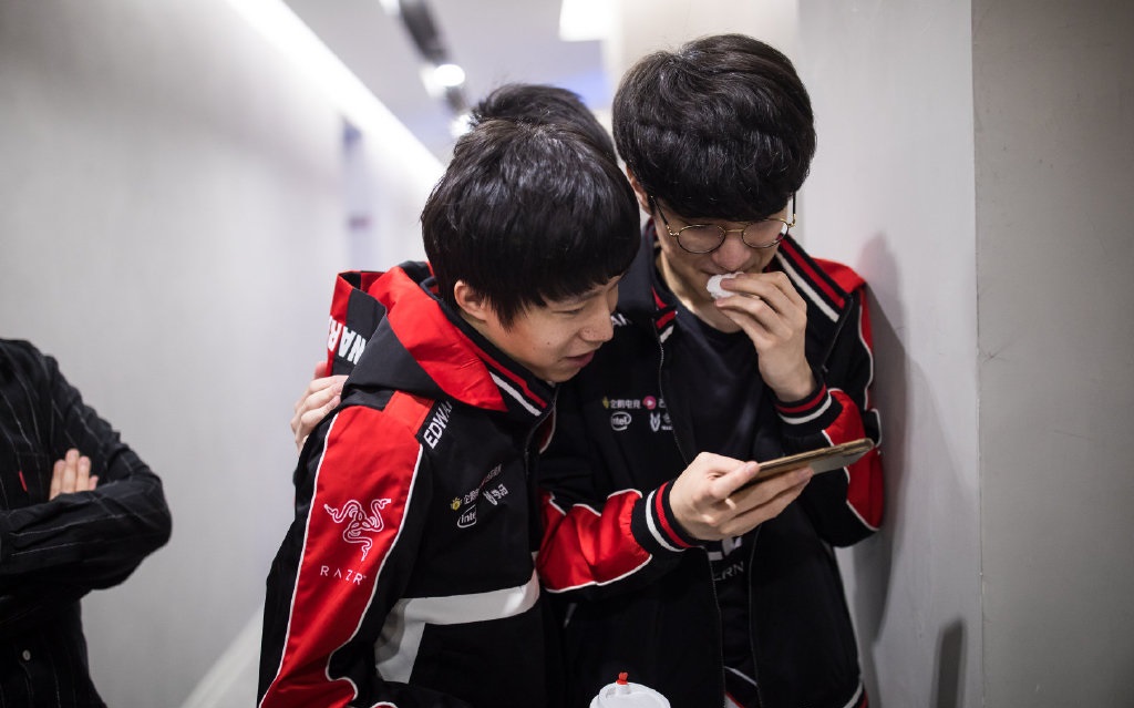 前EDG上单想重回LPL，遭群嘲：黑EDG不挺开心的，还是退役吧