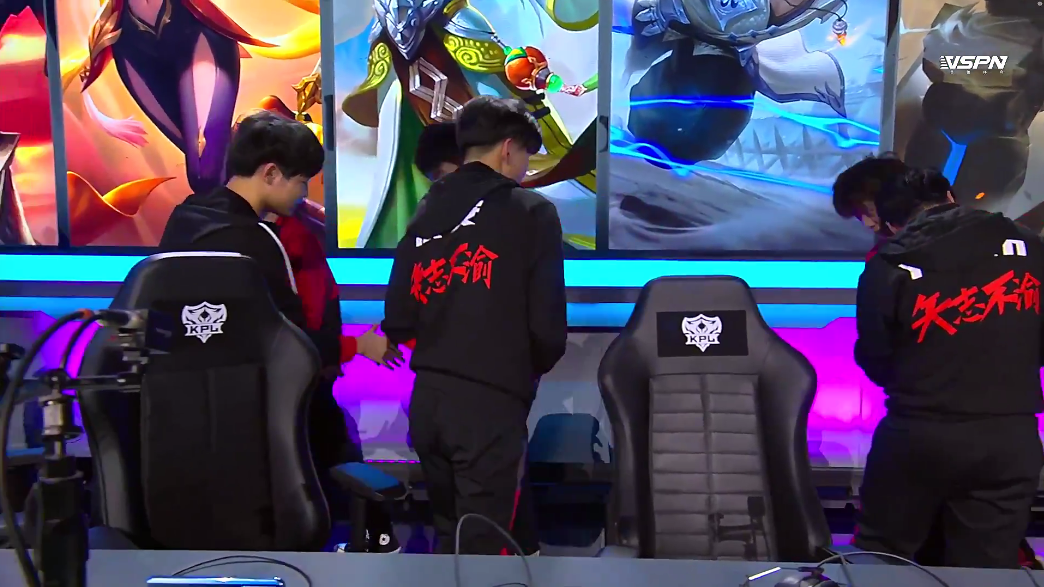 WE“零龙塔”EDGM！狂人直言离谱，天云采访“扎心”猪哼！