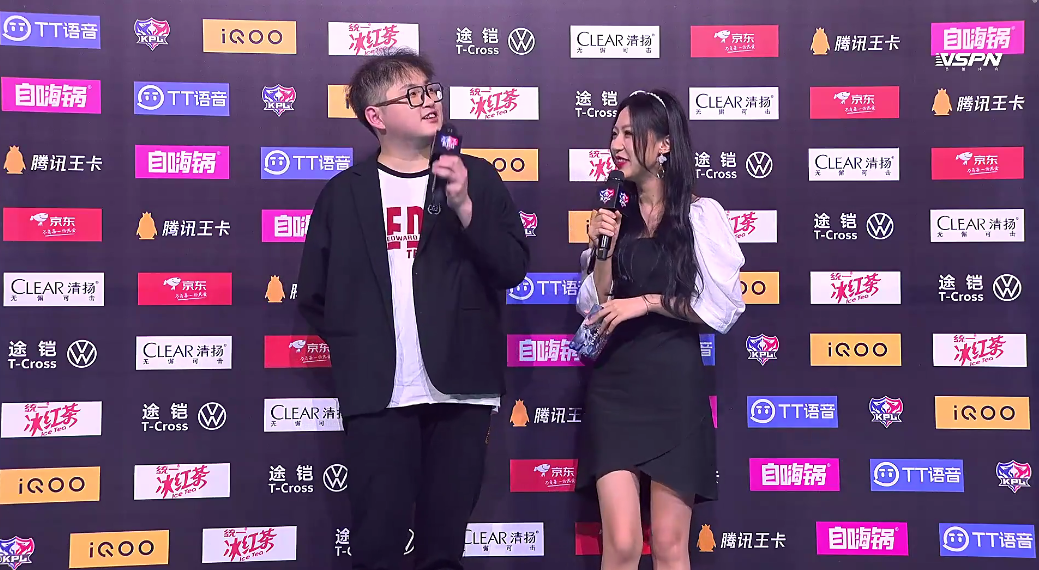 WE“零龙塔”EDGM！狂人直言离谱，天云采访“扎心”猪哼！