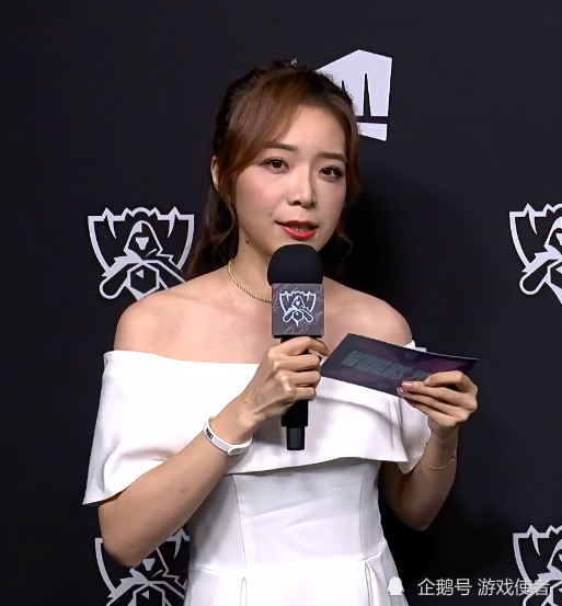 Rita盛装登场，助力G2晋级S10四强！药水哥直言她比余霜美