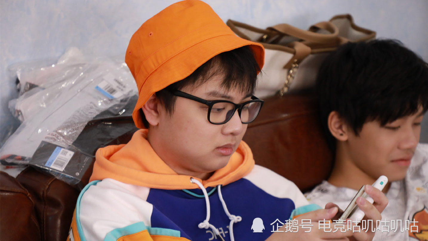 S10最惊喜的选手—SofM：一个在野核版本横行的“莽夫”打野