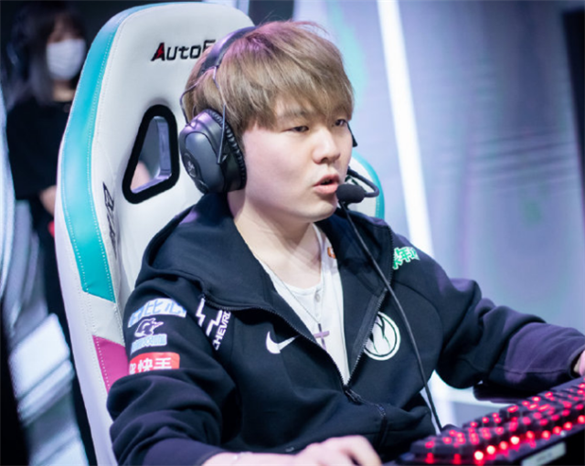 theshy明确告诉观众，自己就“知错不改”，rookie说了也没有用