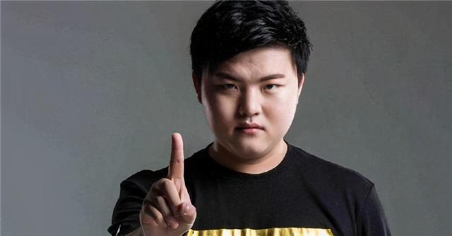 IG—Uzi还是FPX—Uzi？刘青松在排位过程中化身小迷弟