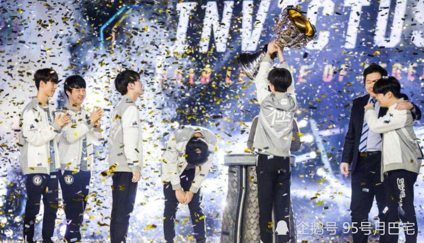 LPL全明星投票首日，IG18年夺冠阵容霸榜