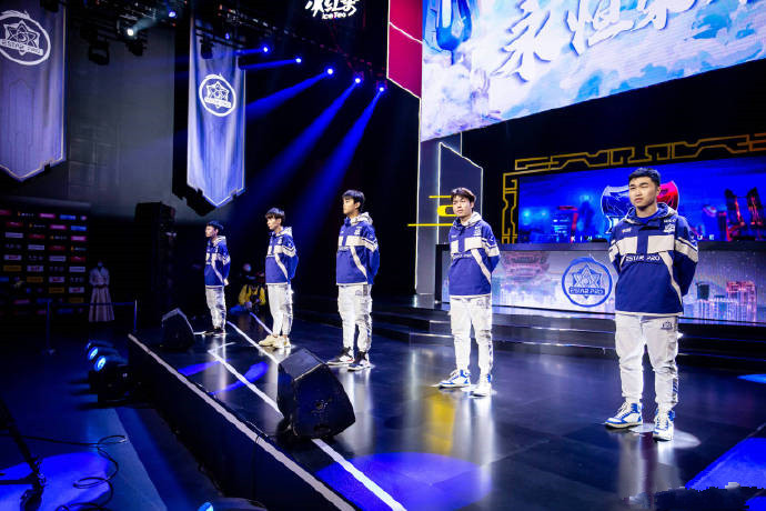 王者荣耀：eStar碰撞QG，输了，放弃教练的战队没有未来！