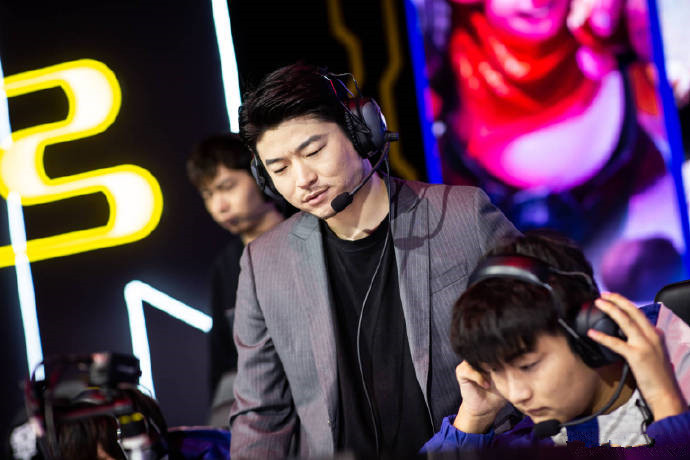 王者荣耀：eStar碰撞QG，输了，放弃教练的战队没有未来！